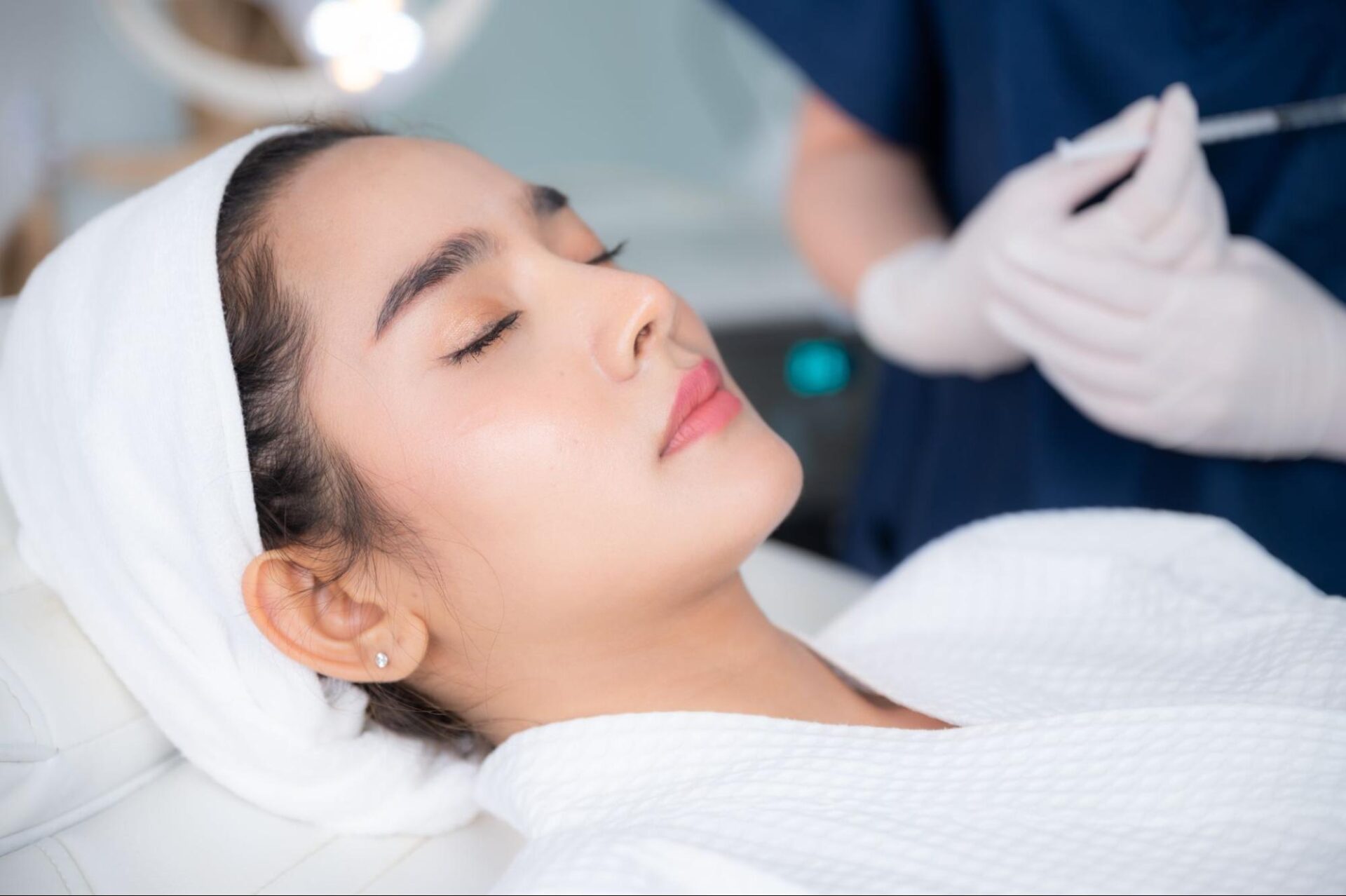 Neo Derm ที่ไหนดี แนะนำ 10 คลินิกยอดนิยม ฉีดแล้วสิวลด เห็นผล